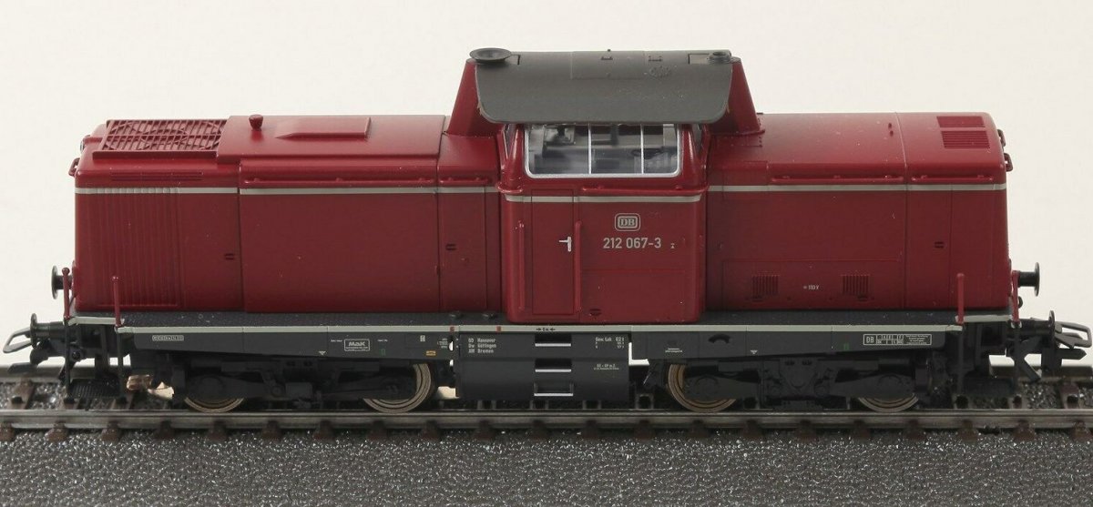 Märklin 37009 DB diesellok BR 212 067-3 med MFX+ og diesellyd - Spor HO ...